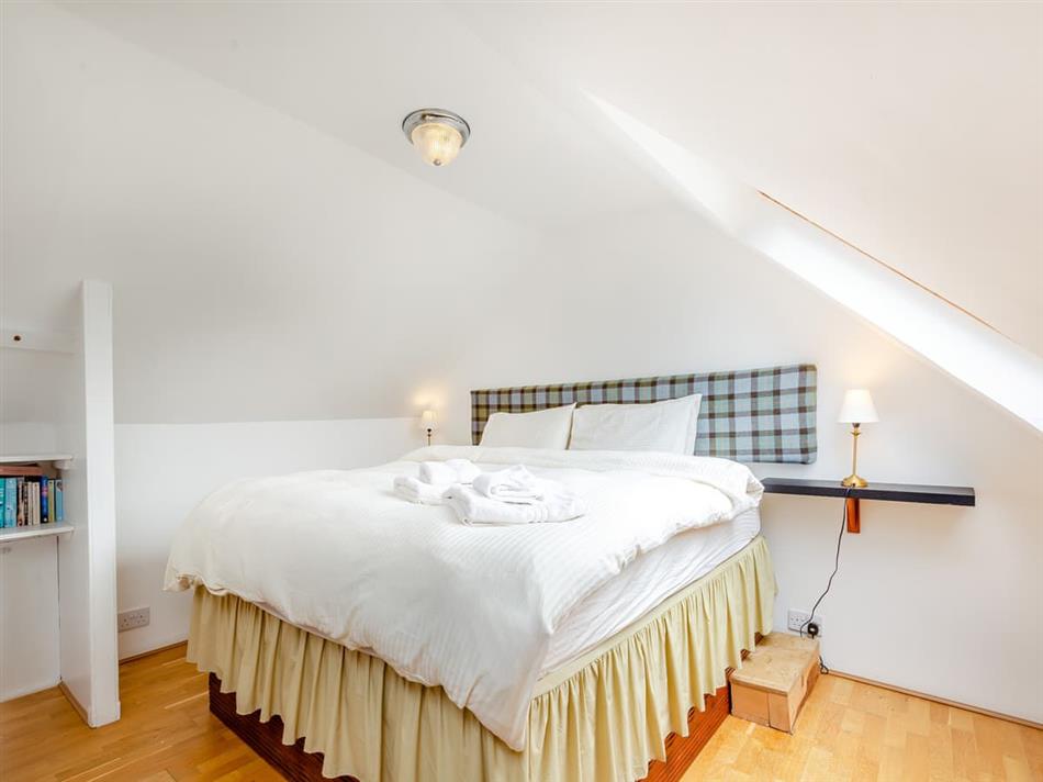 Torridon Estate - Lochside Cottage (Ref : UK11711) in Torridon with hot ...