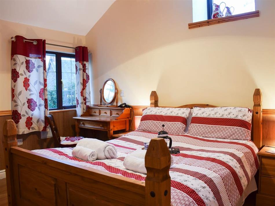 Penrhiw Cottages - Ty Bach Twt (Ref : UK10402) in Llangeitho, near ...