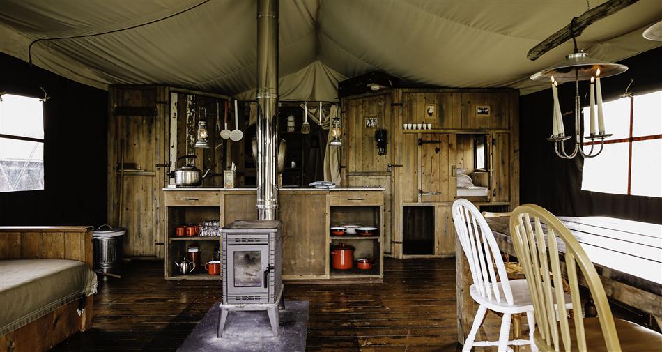 Canvas hideaway with farm-house shower at Heydon Grove Farm in Heydon ...