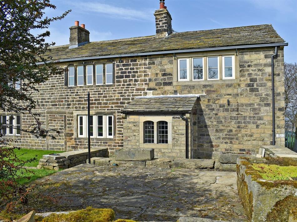 Higher Kirkstall Wood Farm (Ref : UK33710) in Keighley - cottage ...
