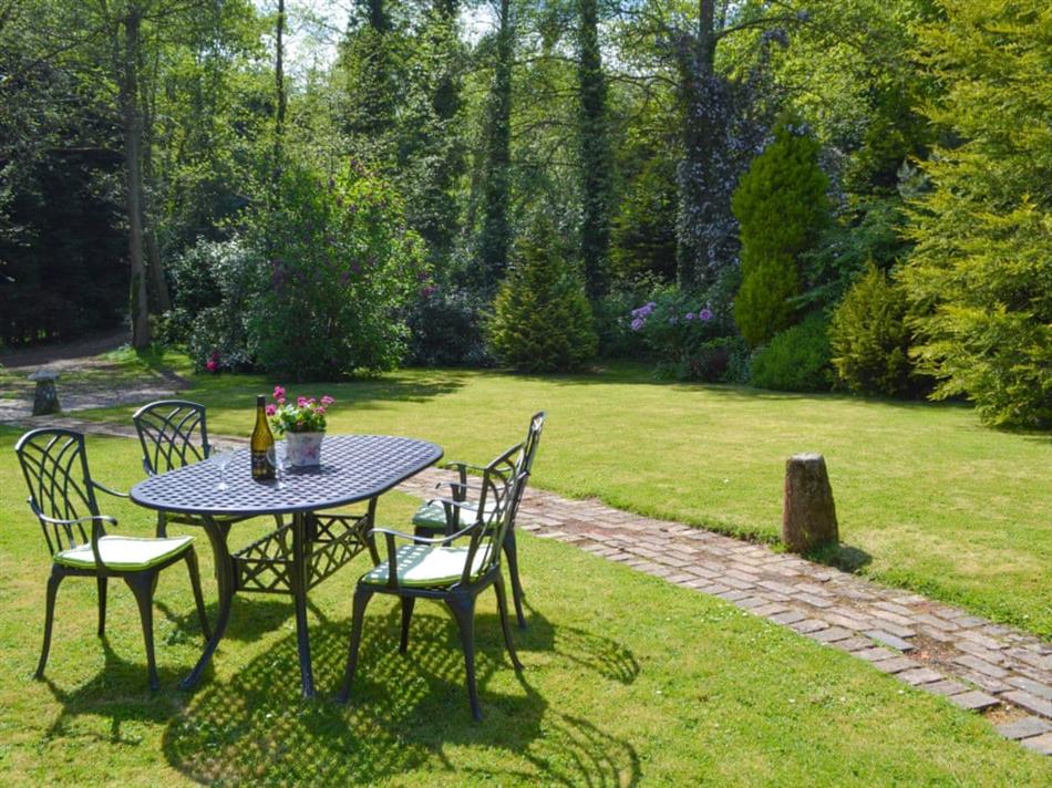 Ivy Cottage (Ref : PLLE) in Ewhurst Green, nr. Bodiam, E. Sussex ...