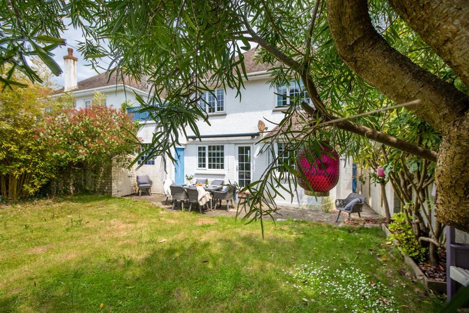 Mermaid Cottage, Carbis Bay in Carbis Bay, Cornwall Pet Friendly ...
