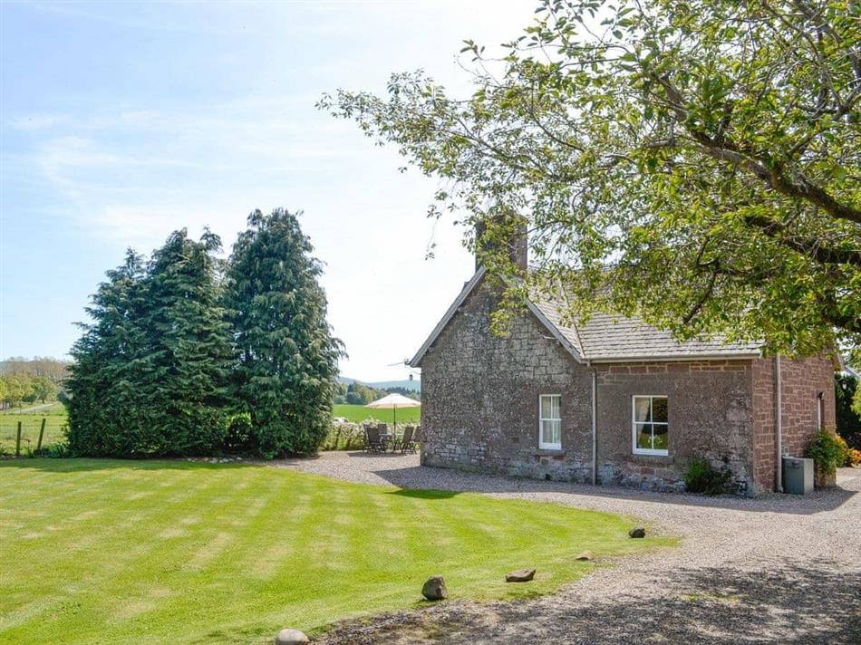 Islabank Farmhouse (Ref : SAAP) in Meigle, Perthshire. Pet Friendly ...