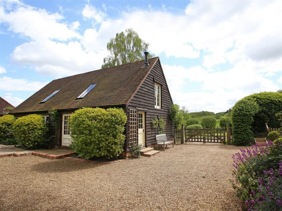 Surrey Hills Barn in Dorking, Surrey - cottage holidays Surrey