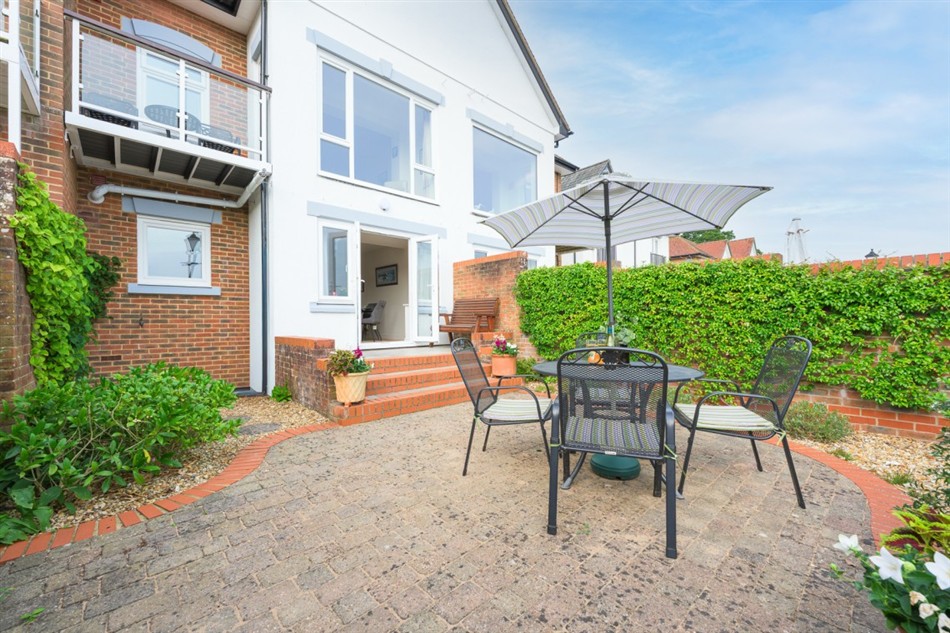 Waterfront House (Ref : 5377) in - cottage weekend and short breaks at ...