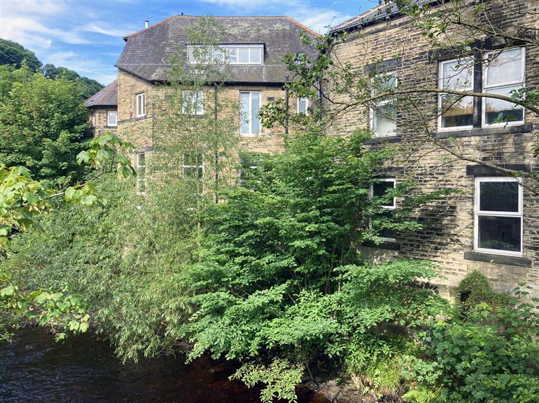 The Old Riverside School House in Hebden Bridge (998323) Pet Friendly ...