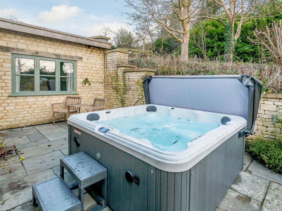 Coach House Cottage (Ref : UK31749) in Wotton-under-Edge Pet Friendly ...