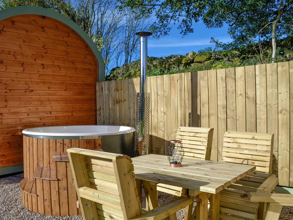 Freedom Fields - Pod 1 (Ref : UK34841) in Straiton, near Maybole with ...