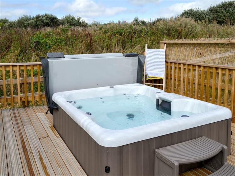 Hen Harrier Lodge (Ref : UKC3979) in St Columb Major, near Padstow Pet ...