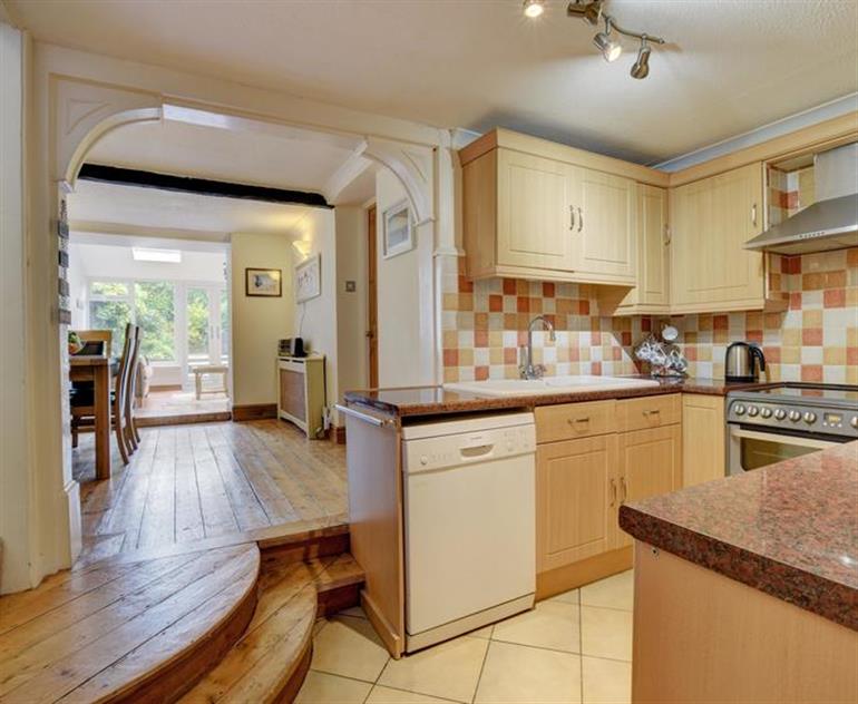 Belvedere Cottage in Wenhaston Pet Friendly - cottage holidays Wenhaston