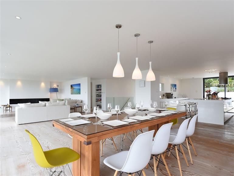 Salt House in St Ives (1073990) - sleeps 10 people
