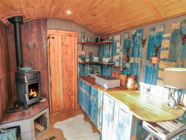 Shepherd's Hut in Langdale End near Thornton-Le-Dale (1128614) - sleeps ...