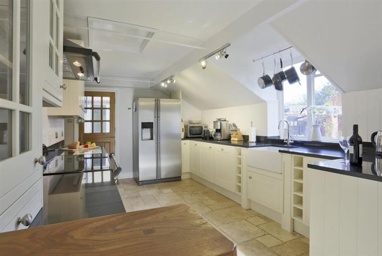 The Manor House in Bramfield with hot tub - cottage holidays Bramfield