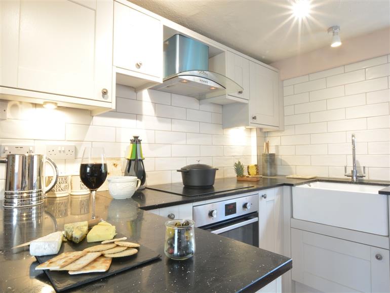 The White House with Studio (1116999) Pet Friendly in Wortwell - sleeps ...