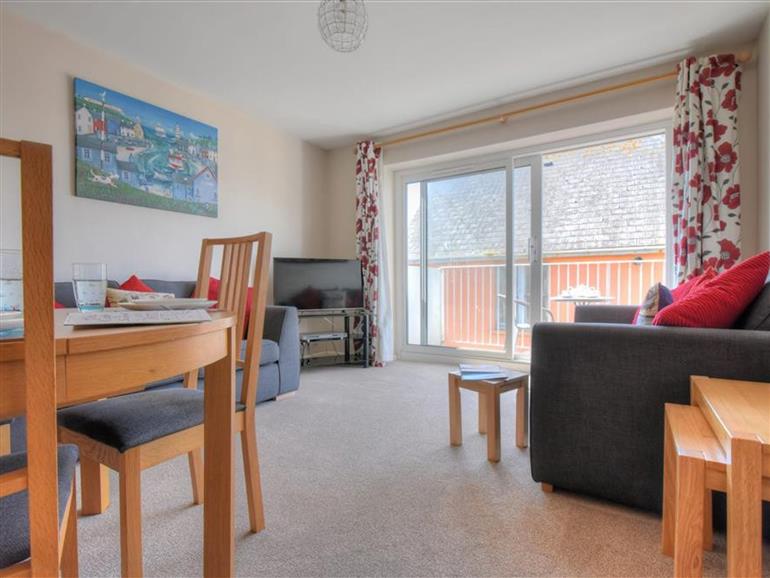 4 Bay View Court in Lyme Regis (1105978) - sleeps 6 people