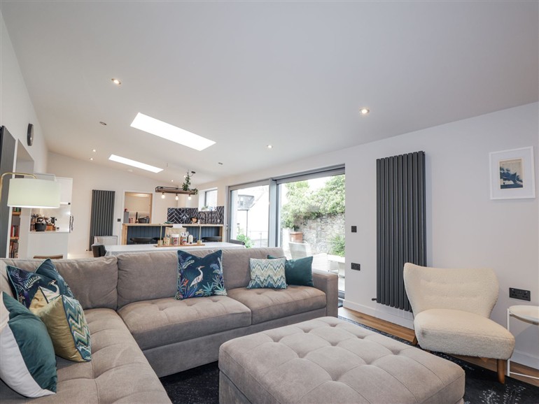 Apple Tree Cottage in Cullen (1181808) Pet Friendly - sleeps 9 people