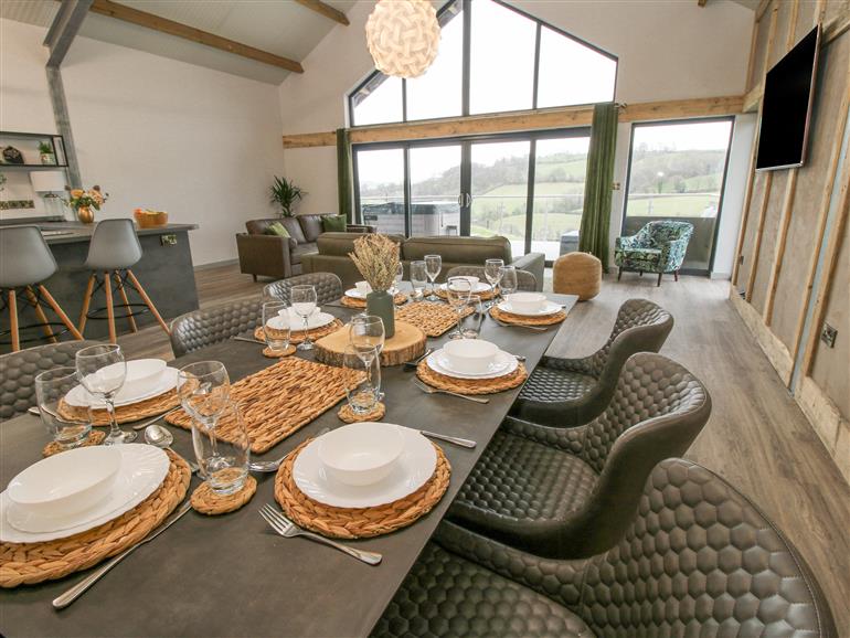 Barcud Coch - Red Kite in Garthmyl (1125354) Pet Friendly with hot tub ...