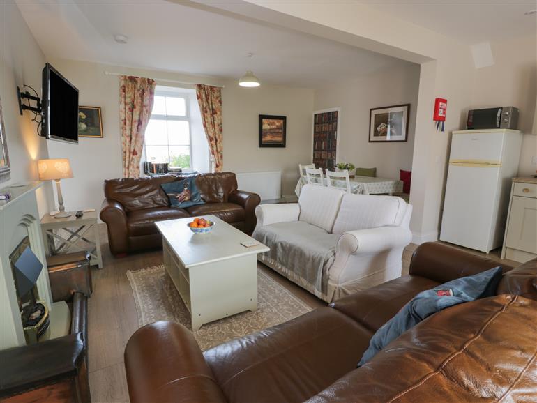Beachcomber's Cottage in Kirkbean near Southerness (1139010) - sleeps ...