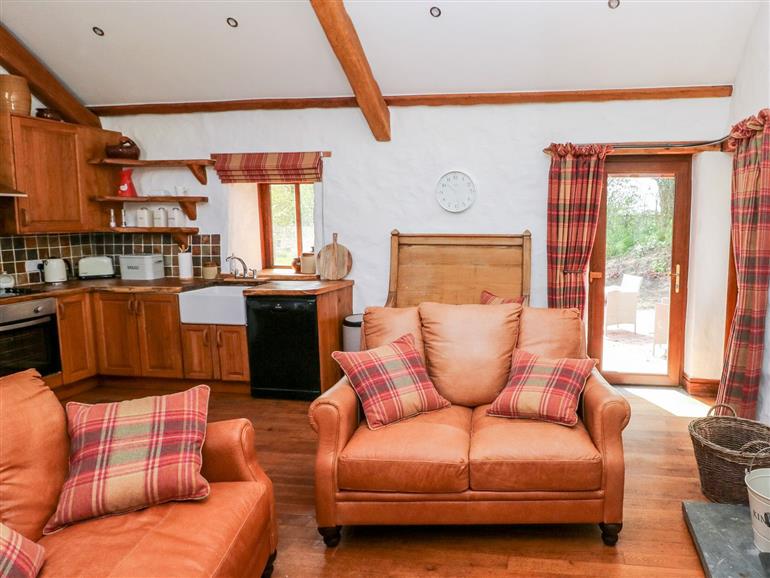 Blueberry Cottage in Haverfordwest (1067239) with hot tub - sleeps 4 people