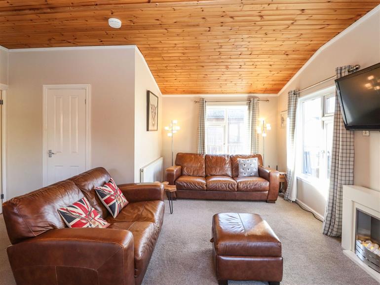 Brightwater Lodge (1123925) Pet Friendly in Troutbeck Bridge with hot ...