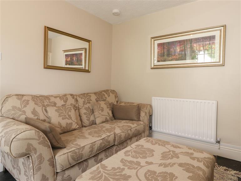 Caton Lane House (1126638) Pet Friendly in Cark In Cartmel - sleeps 8 ...