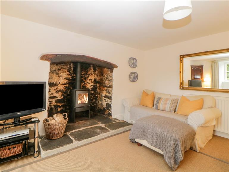 Crannacombe Farmhouse in Loddiswell (981771) Pet Friendly - sleeps 9 people