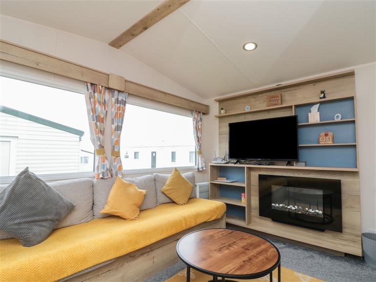 D43 Silverwood in Reighton Gap near Primrose Valley (1160836) Pet ...