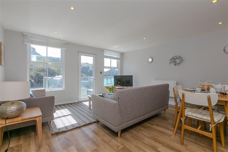 Demelza in Mullion Cove near Mullion (1152300) Pet Friendly - sleeps 4 ...