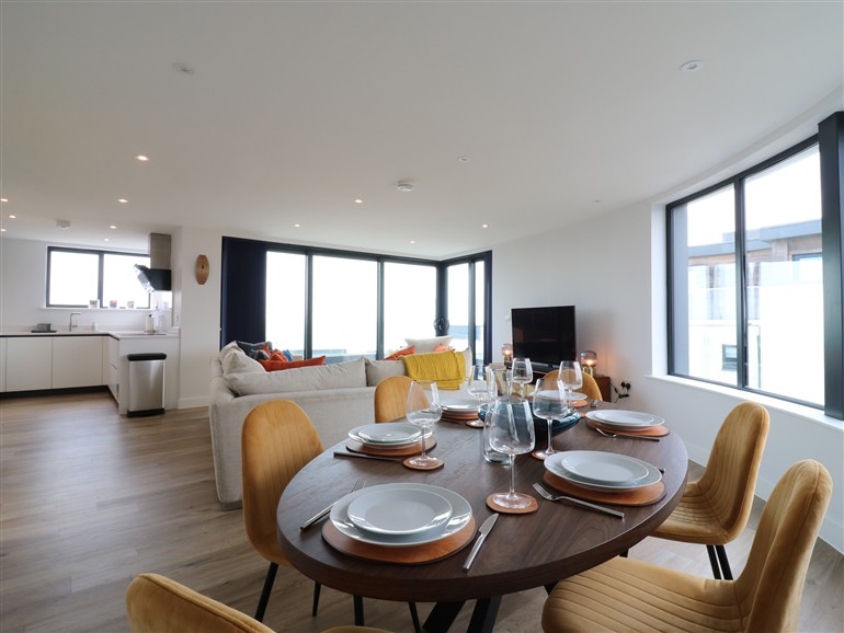 Flat 4 in Hythe (1178253) - sleeps 4 people