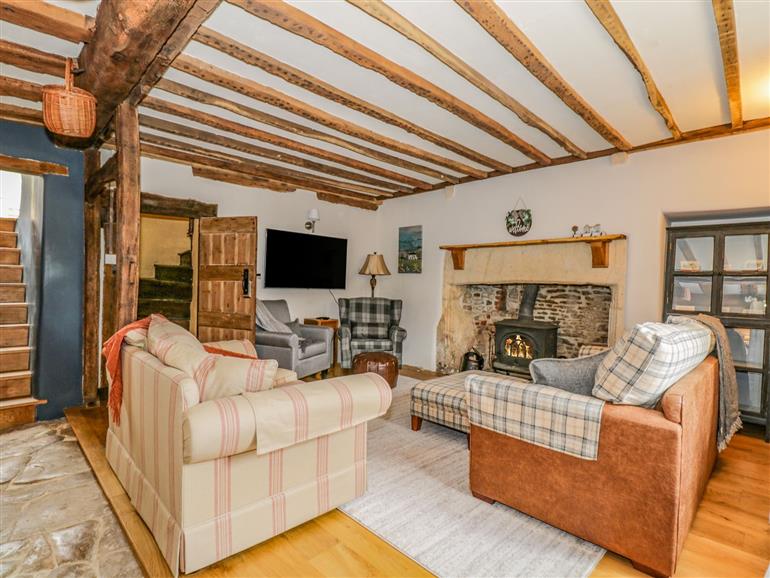 Fox Den Cottage in Castle Combe near Yatton Keynell (1096730) - sleeps ...