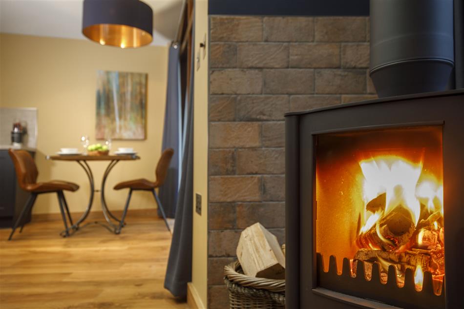 Golden Oak Hideaway at Strathyre in Scotland with hot tub - cottage ...