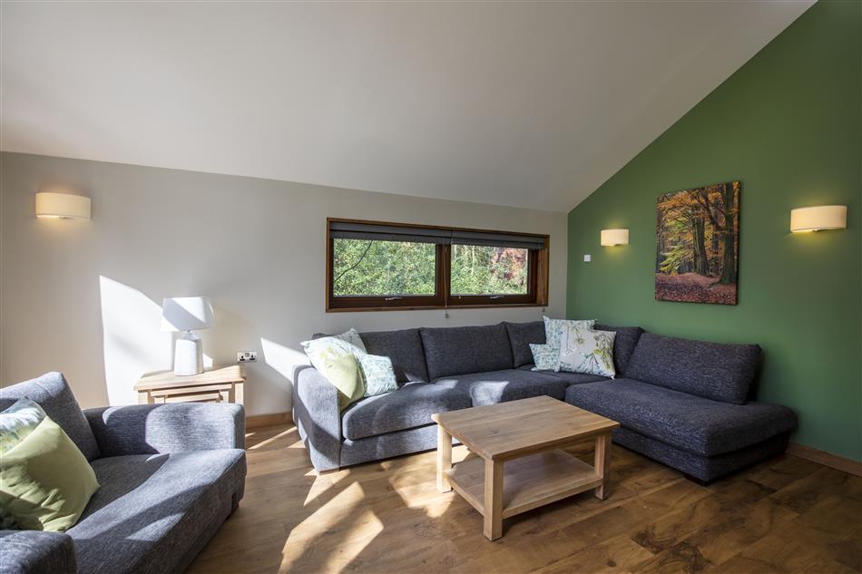 Golden Oak Treehouse at Garwnant in Brecon Beacons with hot tub ...