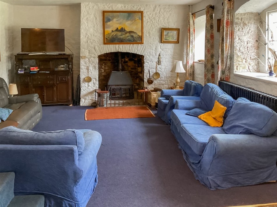 Bailiffs House (Ref : UK48744) in Llandybie Pet Friendly - cottage ...