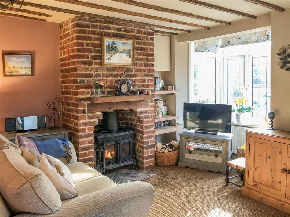 Beehive Cottage (Ref : UK42621) in Tenterden Pet Friendly - cottage ...