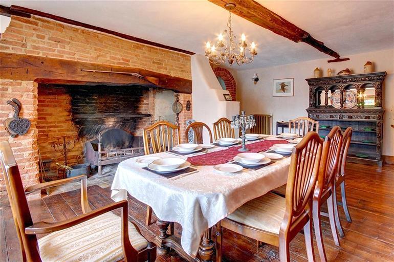 Butterfield House in Beccles Pet Friendly - cottage holidays Beccles