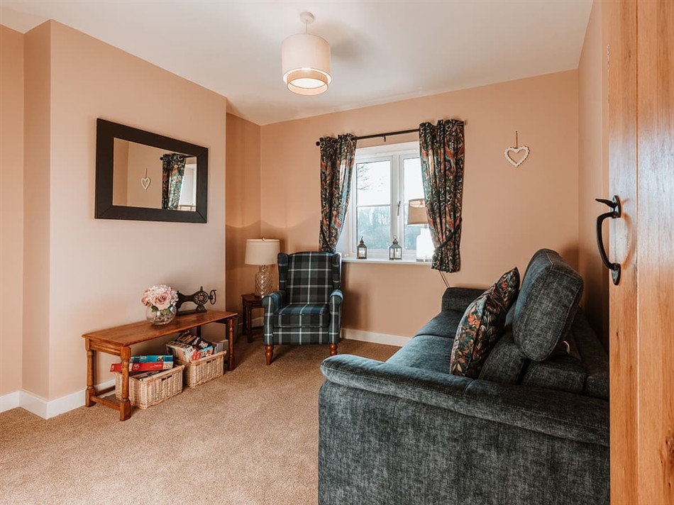 Copper Beech Cottage (Ref : UK49021) in Welshpool Pet Friendly with hot ...