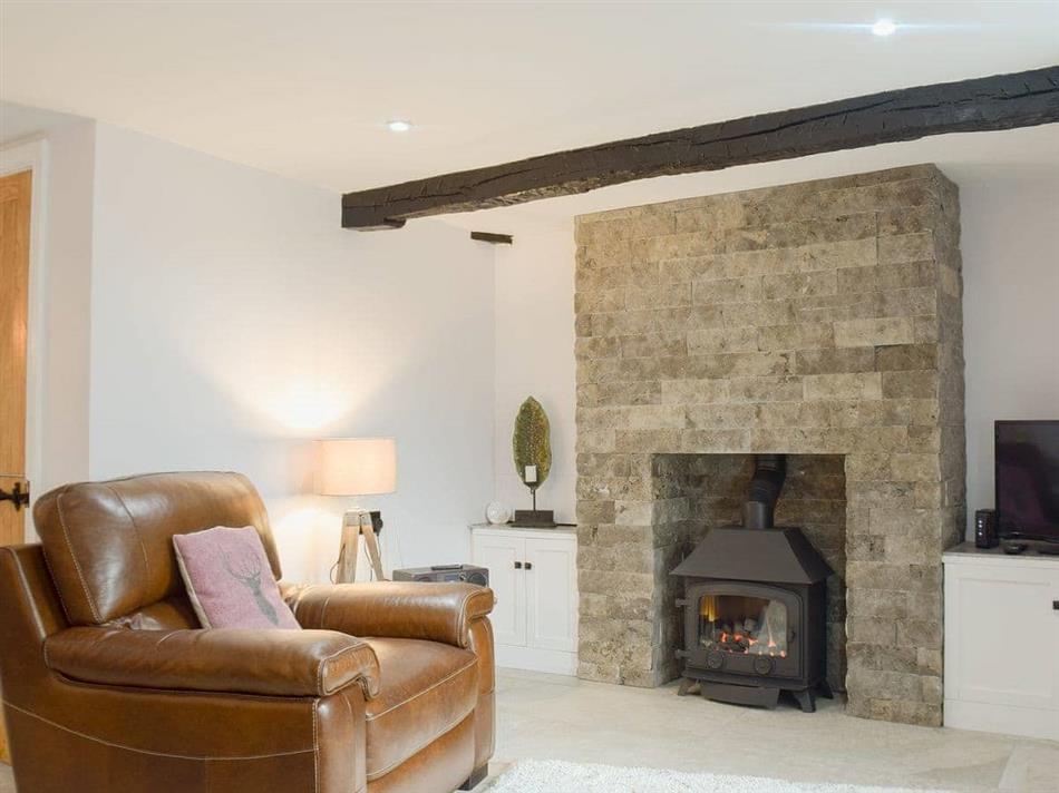 Cosey Cottage (115127) Pet Friendly in Keswick, Cumbria - sleeps 5 people