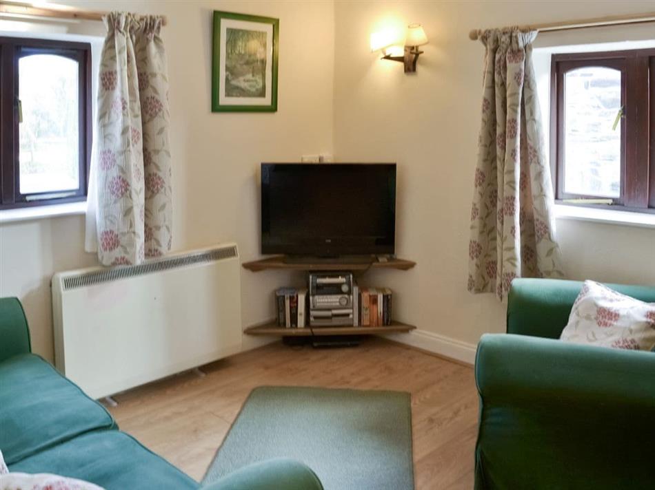 Demelza (Ref : B5388) in Polson, Launceston Pet Friendly with hot tub ...