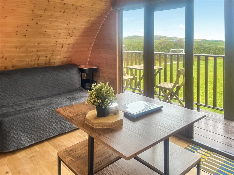 Pencaerau Pods - Enlli Pod (Ref : UKC6996) in Pwllheli Pet Friendly ...