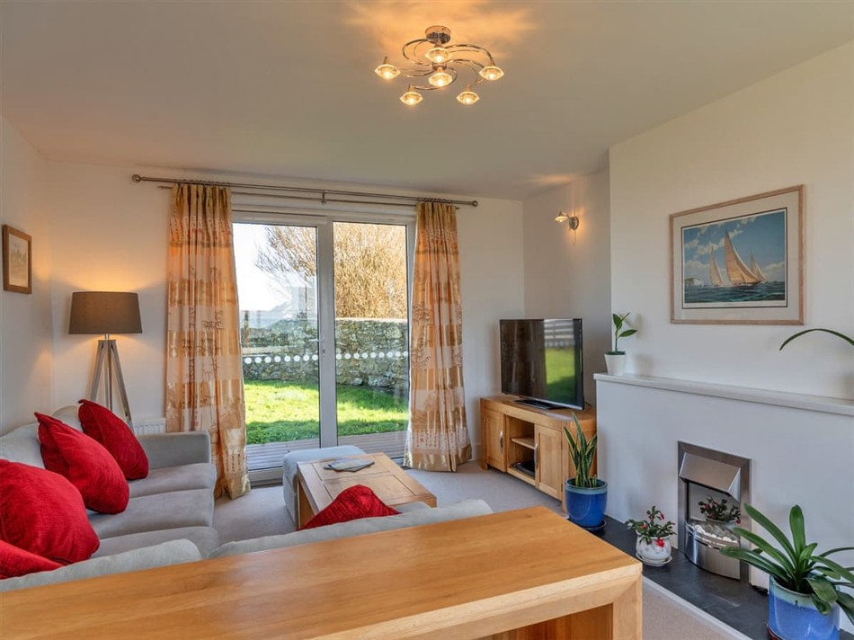 Hawthorn Lodge (Ref : UKC7233) in Marazion - cottage weekend and short ...