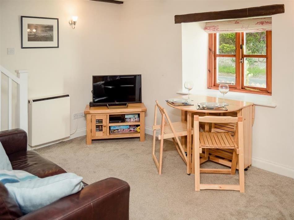 Lilac Cottage, Dunstan (315009) Pet Friendly in Alnwick, Northumberland ...