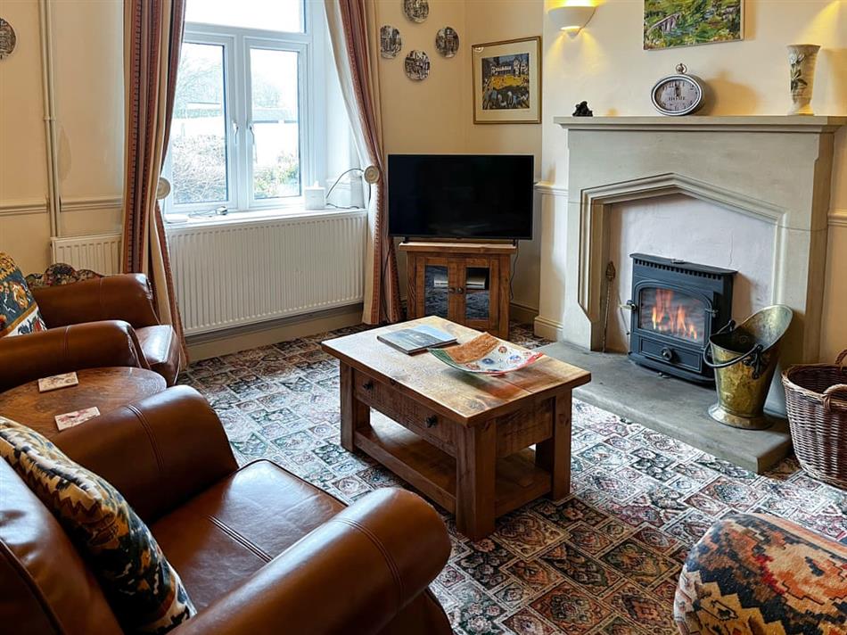 Lindum Cottage (Ref : UK41791) in Monyash Pet Friendly - cottage ...
