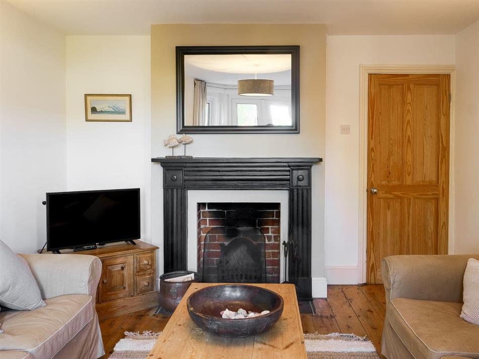 Loreto (Ref : PLLR) in Middleton, Freshwater, Isle of Wight. Pet ...