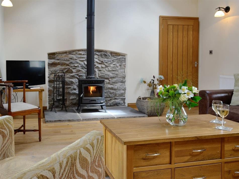 Sgubor Ucha (Ref : 25558) in Llanrhychwyn, Trefriw - cottage weekend ...