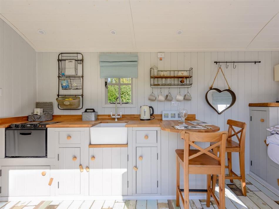 The Hut at Hole Farm in Alderbury, Salisbury, England Pet Friendly with ...