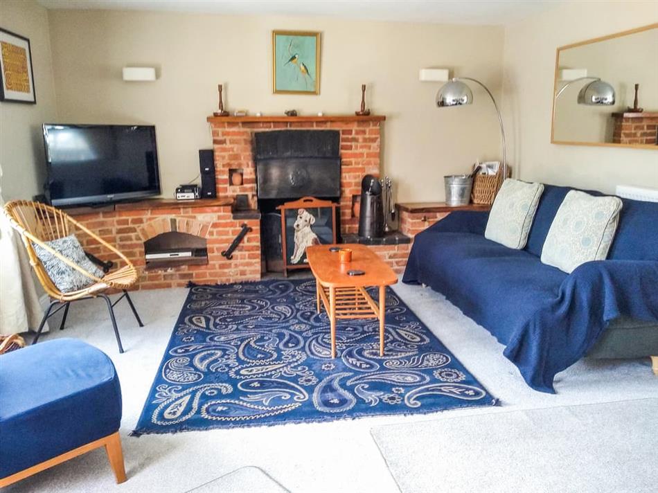 West Cottage (Ref : CXV) in Lessingham, Norwich, Norfolk. Pet Friendly ...
