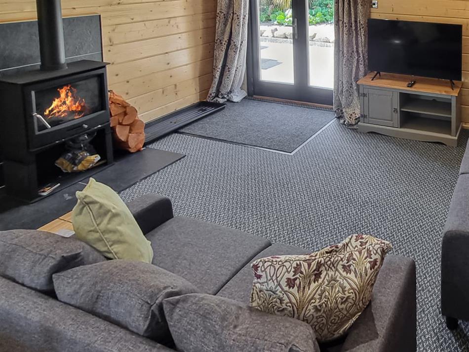 West End Lodge (Ref : UK40798) in Ulrome Pet Friendly with hot tub ...