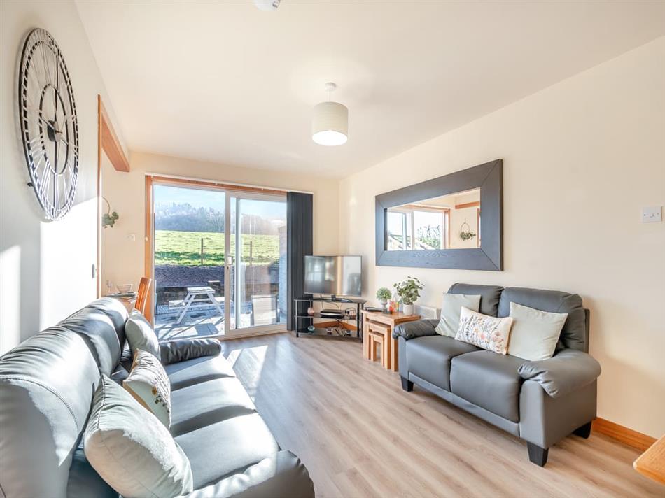 Woodrow (Ref : UK37764) in Lochanhead, Beeswing with hot tub - cottage ...
