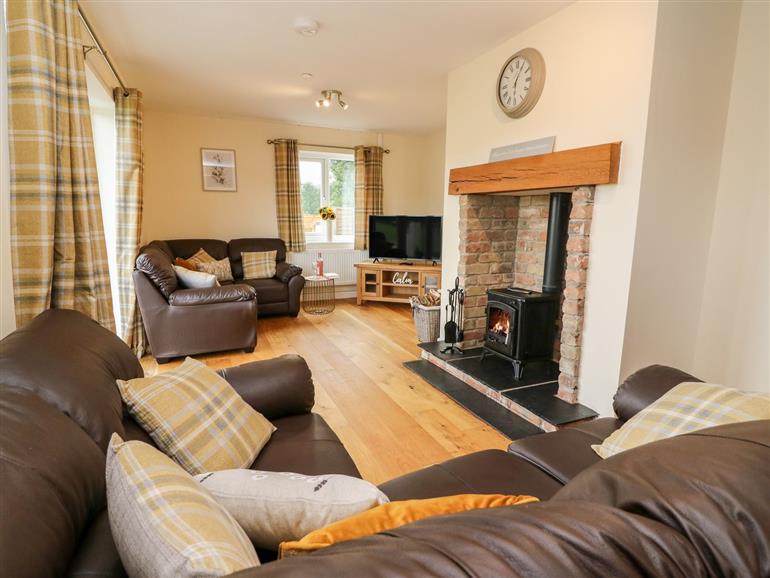 Lower Pentre (985447) in Llandrindod Wells with hot tub - sleeps 7 people