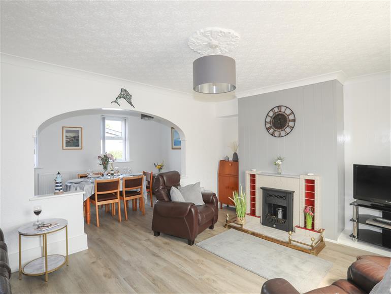 Morlais (Voice of the Sea) (1111020) Pet Friendly in Aberffraw - sleeps ...